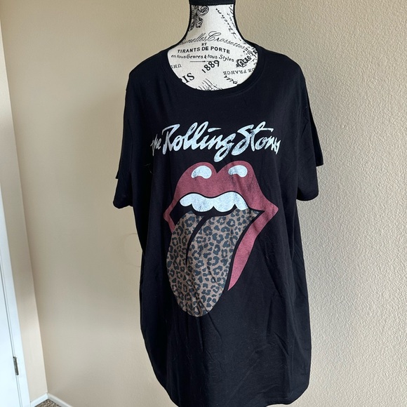 the Rolling Stones | Tops | Torrid Rolling Stones Black Graphic Tshirt ...